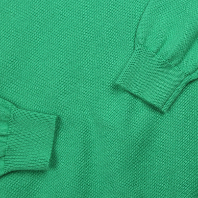 Round Neck Knit Sweater - Mobaco